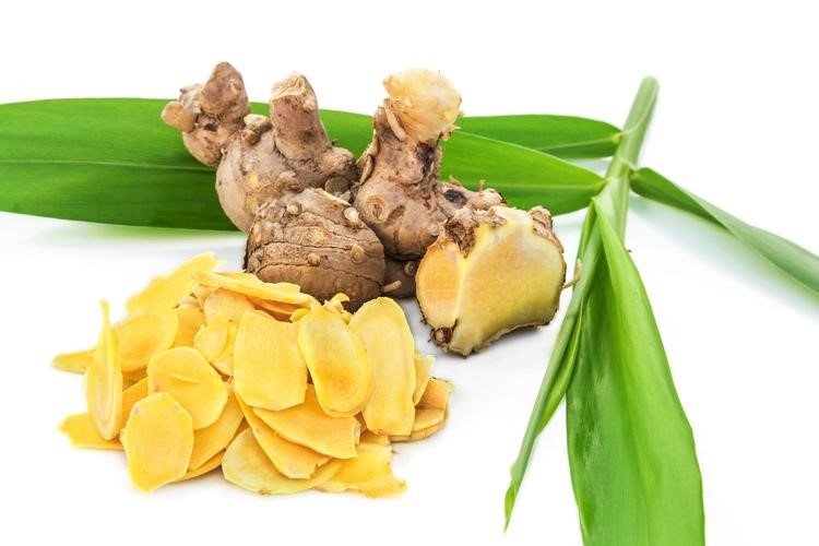 Analyzing The Quantity of Curcuminoids in Phlai Using HPLC